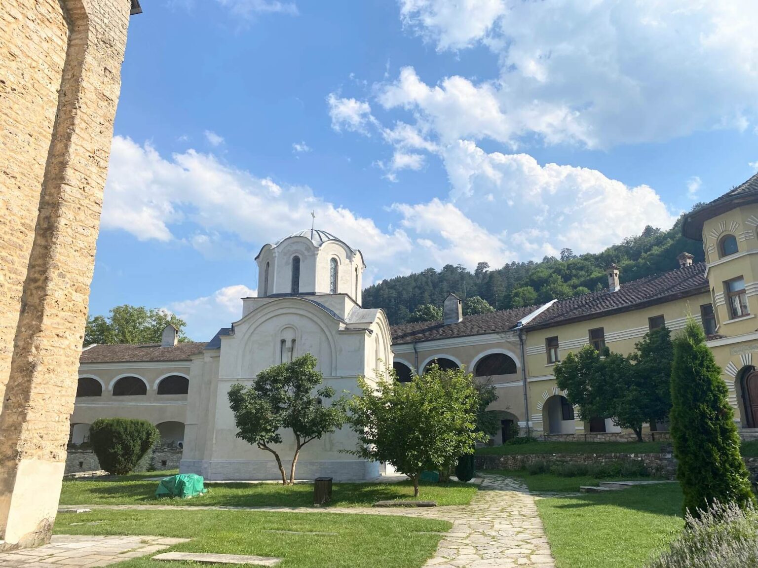 Exploring the medieval monasteries in Serbia - Culture tourist