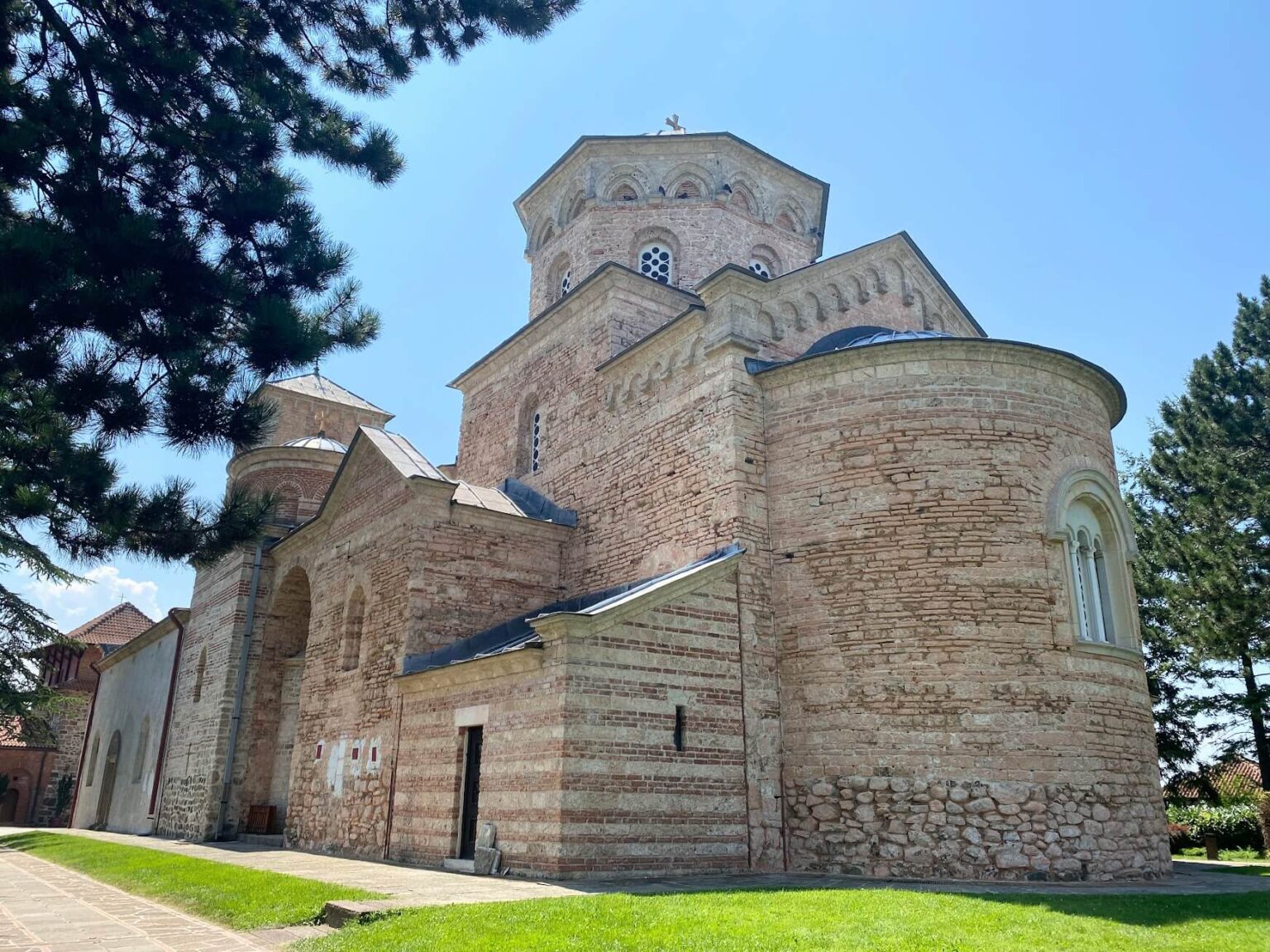 Exploring the medieval monasteries in Serbia - Culture tourist