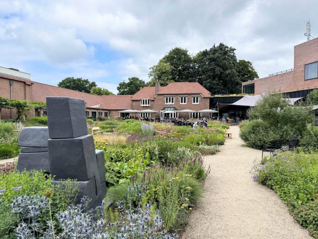 Exploring Castles & Gardens in the Amsterdam Area - Culture tourist